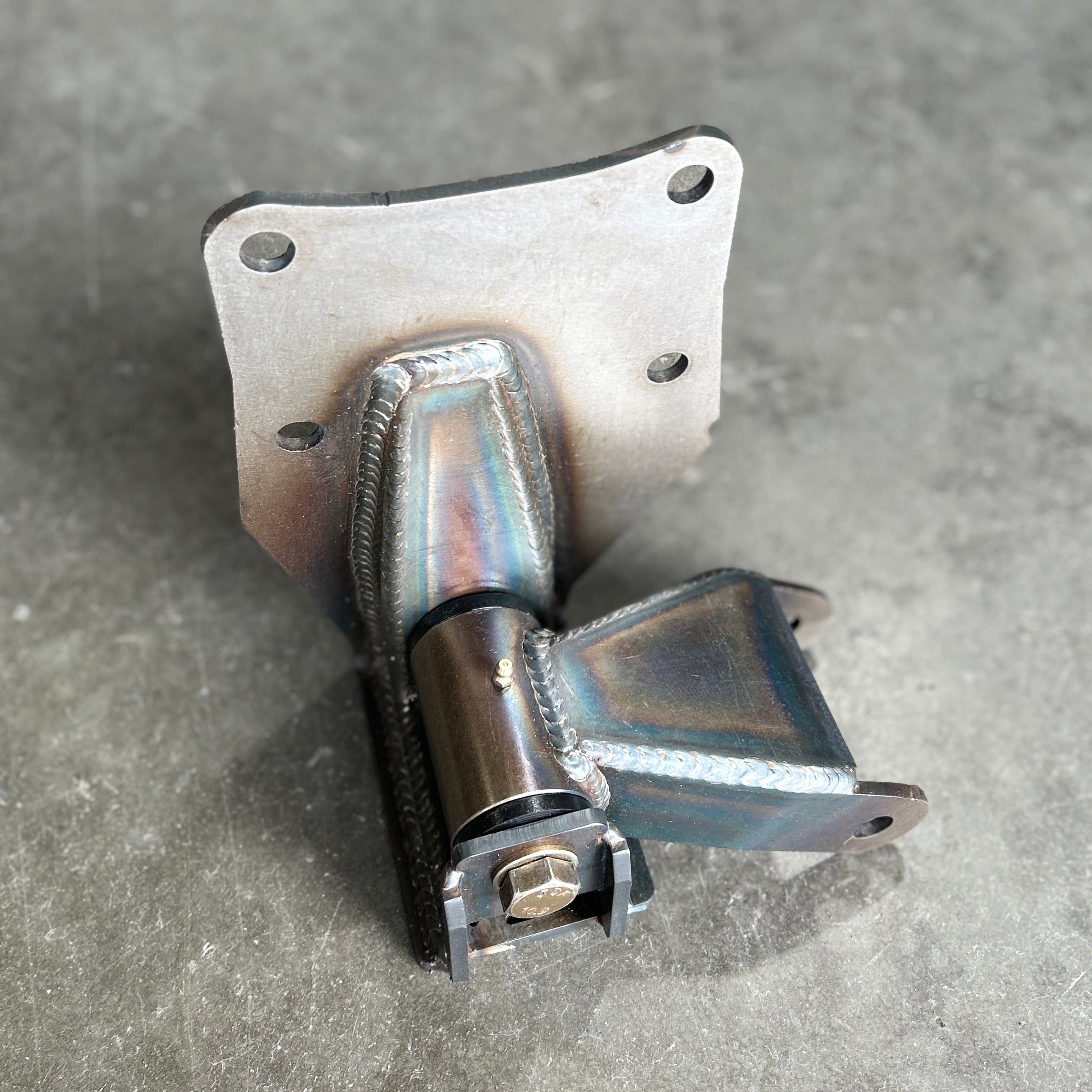 08+ Rear Leaf Spring Hanger Kit with Shackles – Blowing Diesel Designs